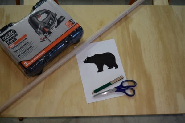 DIY ply bear shelf: Make an adorable animal shelf for your child's room