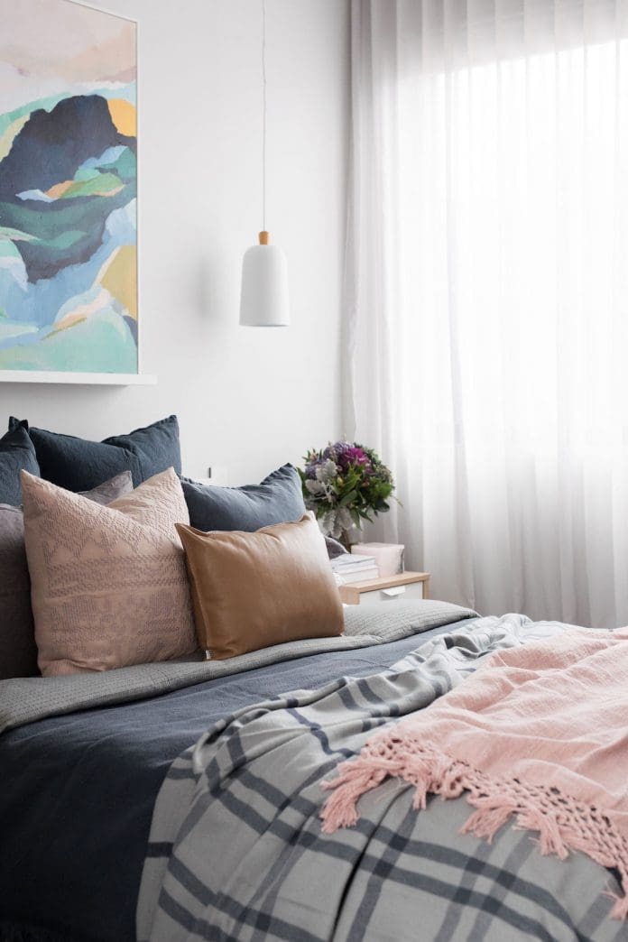 How to style a bed like a pro: Bed styling tips and tricks | Style Curator