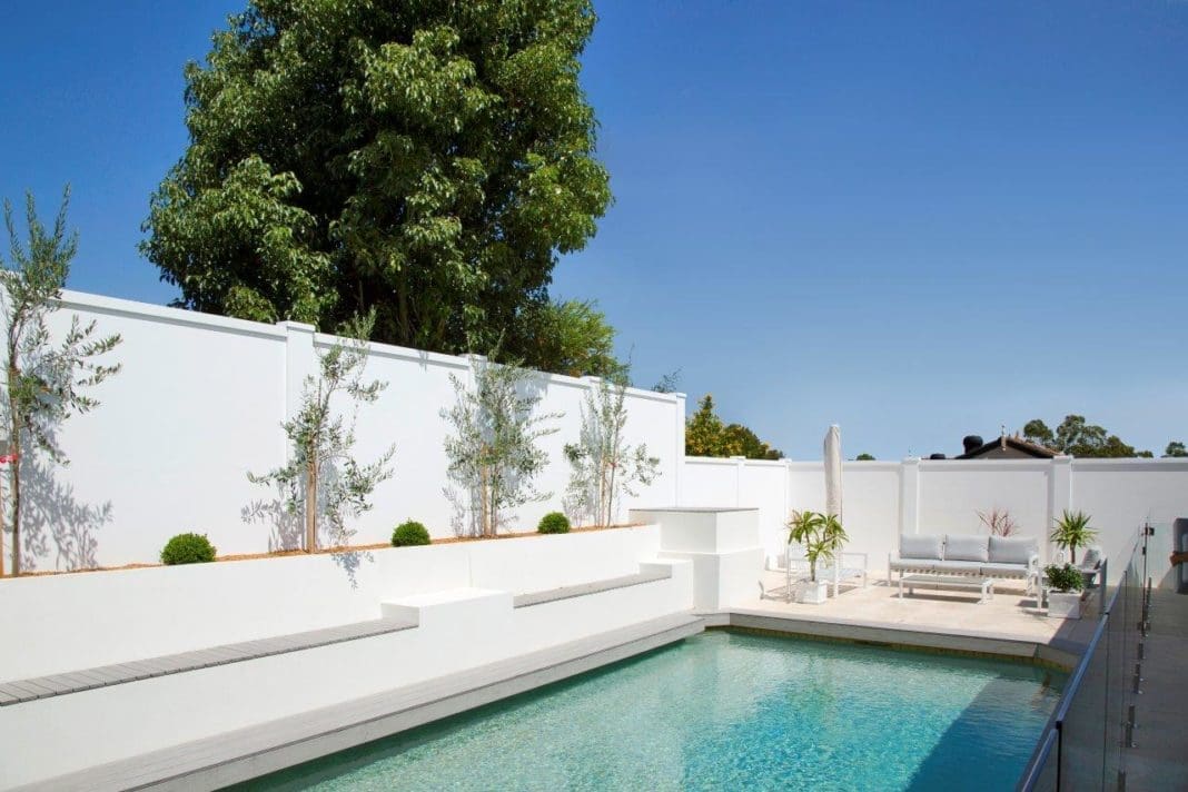 Stylish fencing you can do yourself – it is possible with ModularWalls!