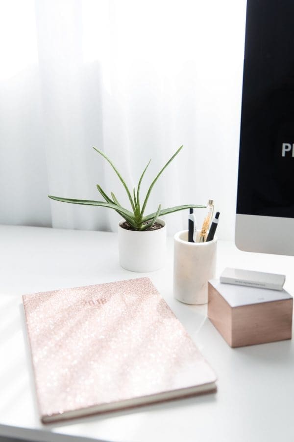 20 easy ideas to create a stylish home office | Style Curator