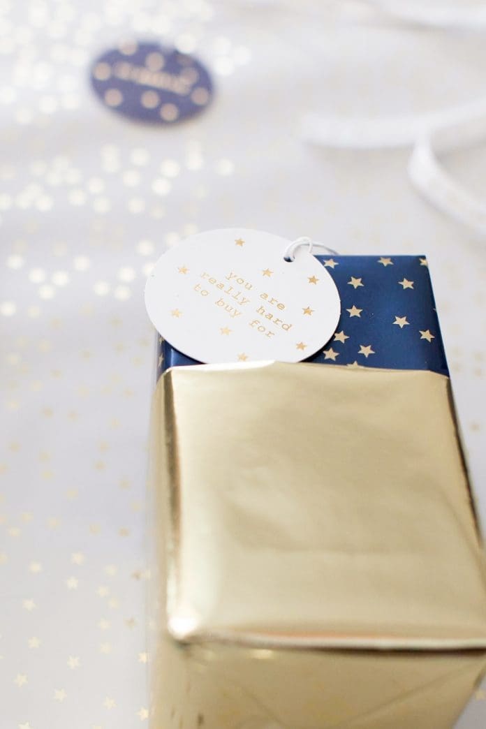 How to wrap a present: Creative ways to make your presents extra special!