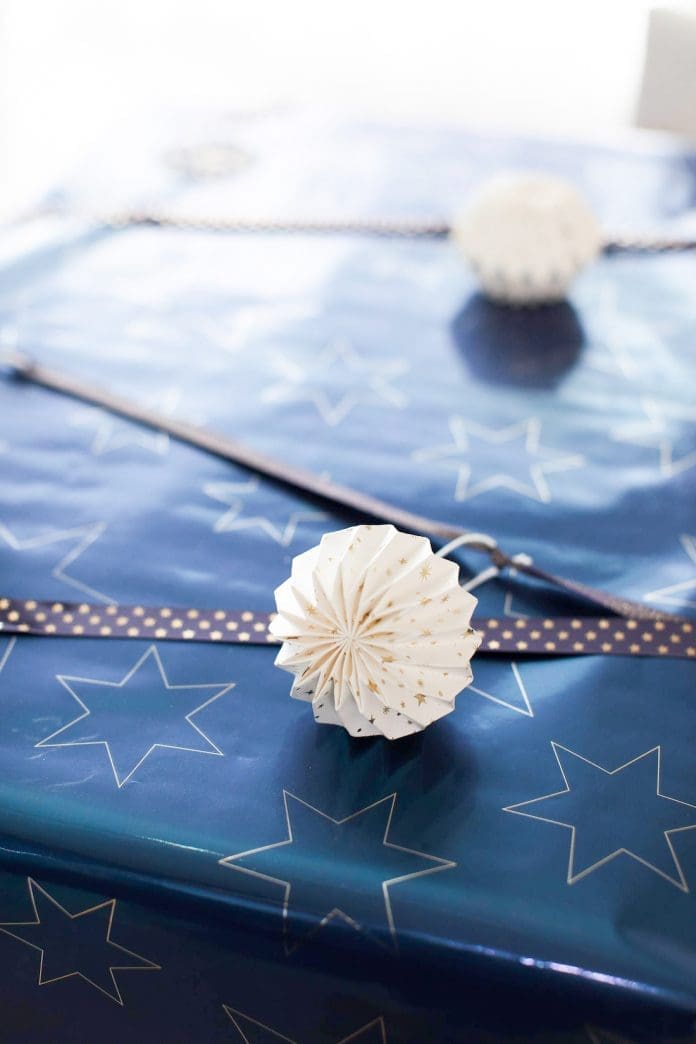How to wrap a present: Creative ways to make your presents extra special!