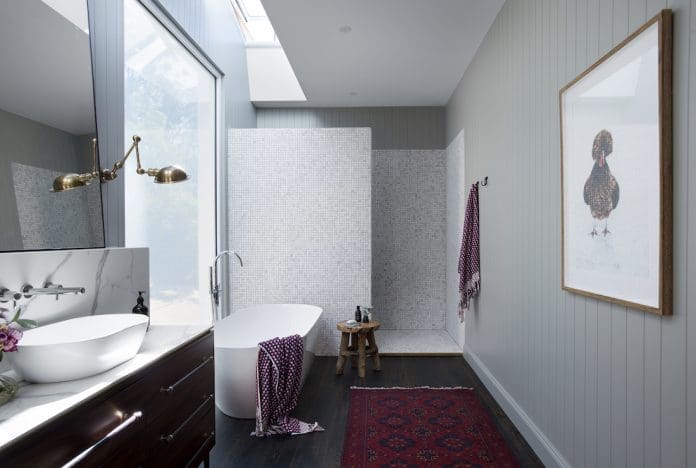 15 stunning bathrooms that don't use white tiles | Style Curator