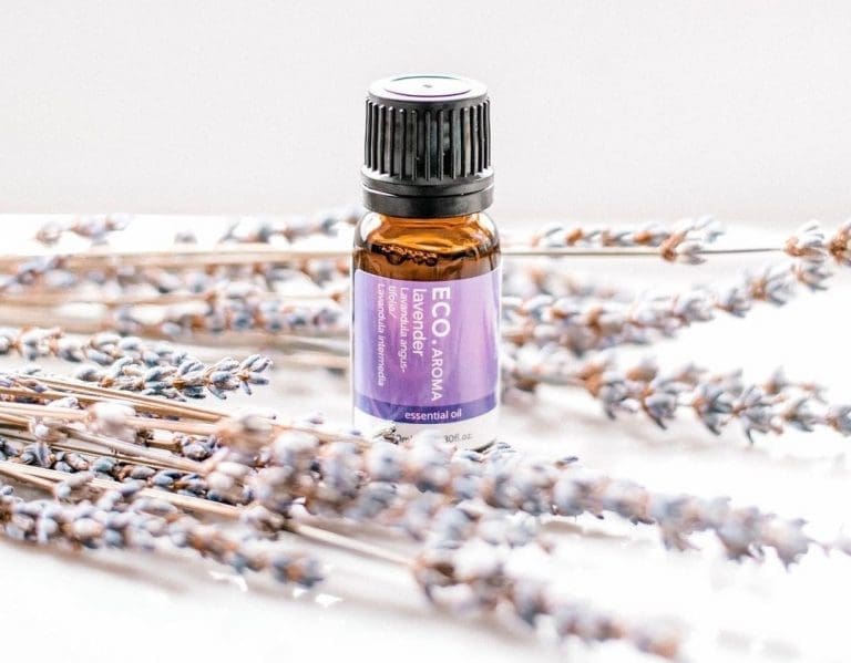 The 10 best essential oils for stress relief, relaxation + DIYs | Style ...