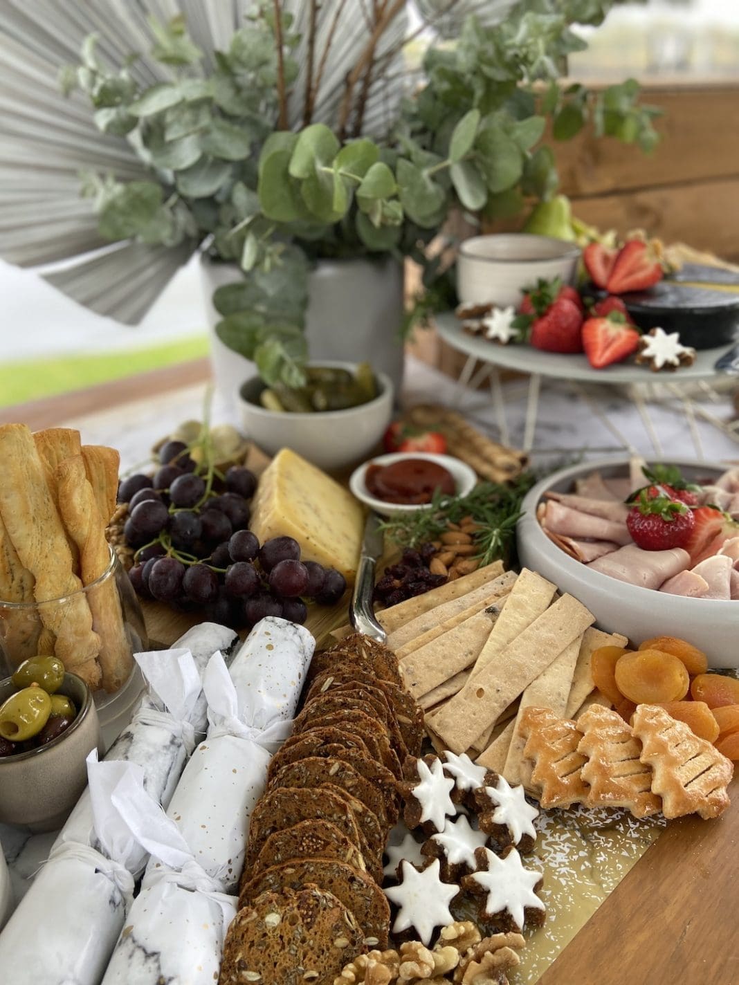 How to create a gorgeous grazing board | Style Curator