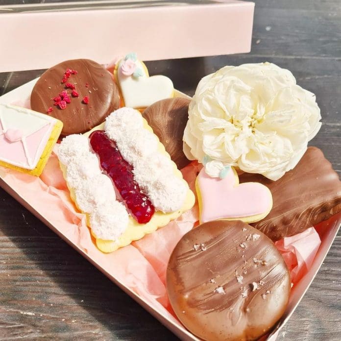 11 Valentine's Day shopping ideas | Beautiful Valentine's Day gifts