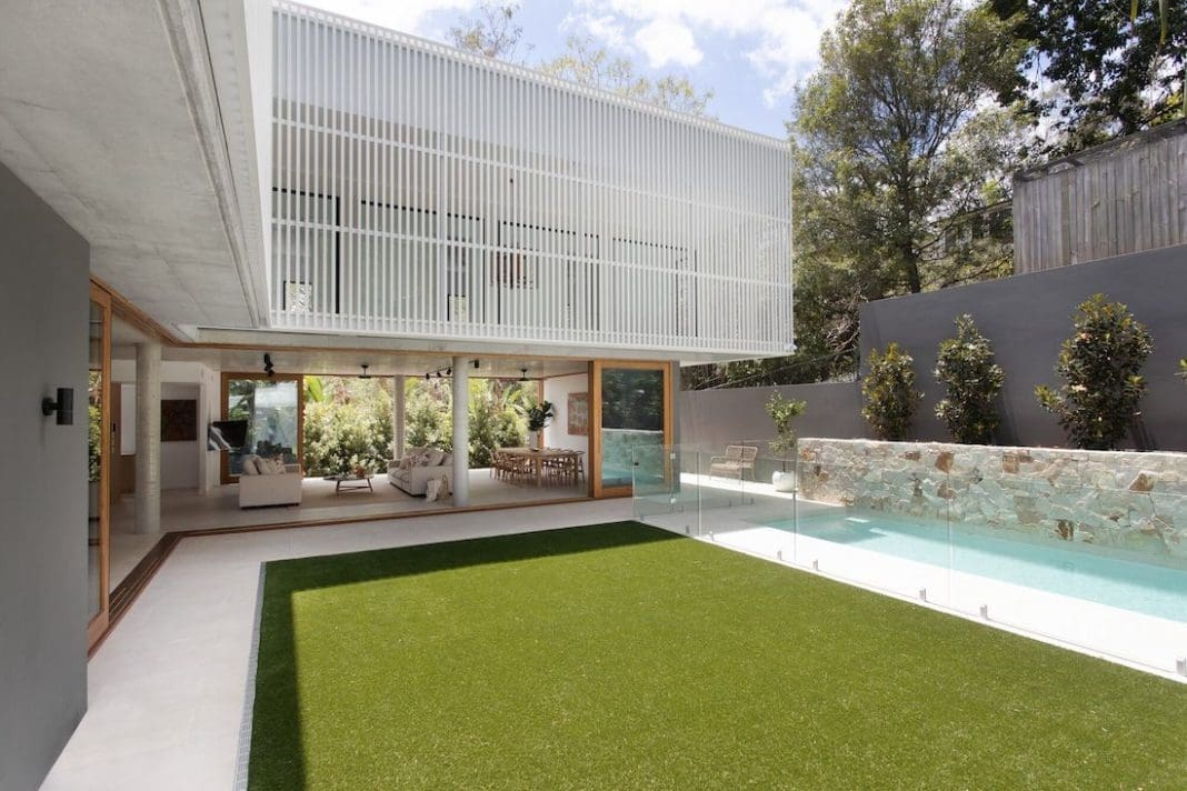 Amaroo house: A stunning new build with a fascinating facade