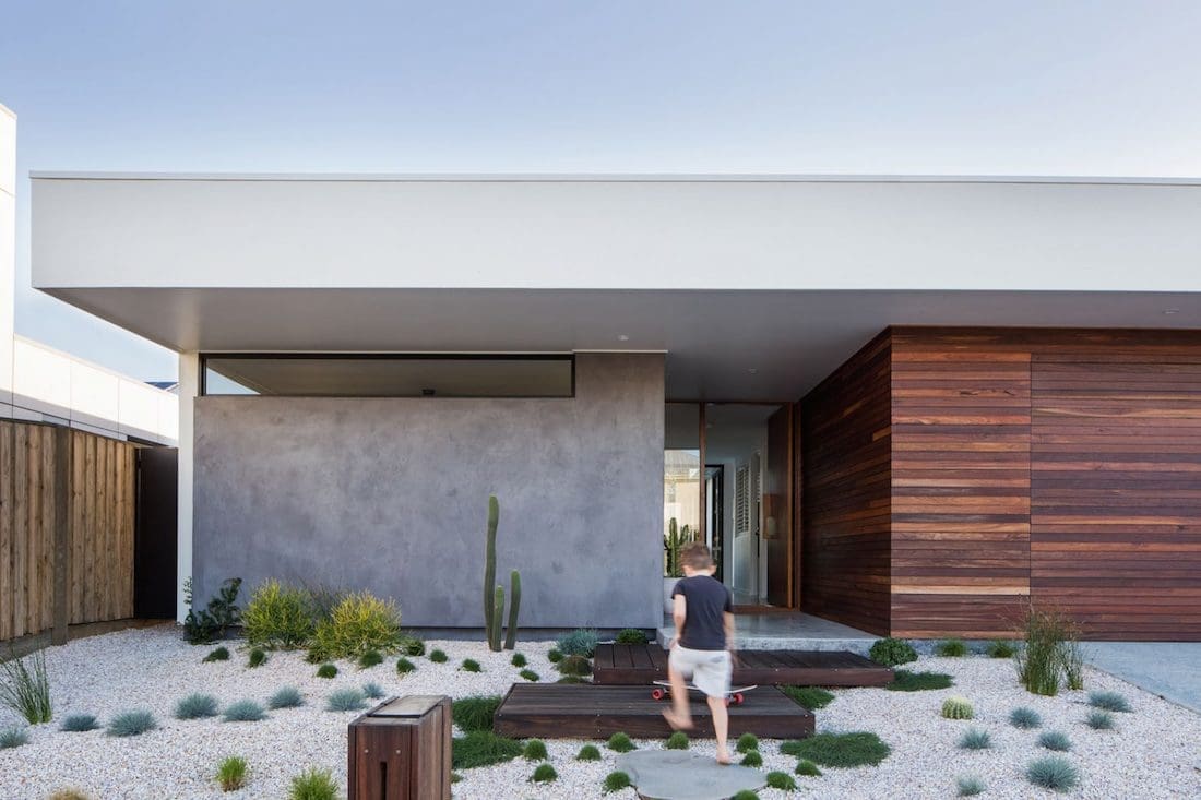 Palm Springs vibes with a visit to the Suncatcher House | Style Curator