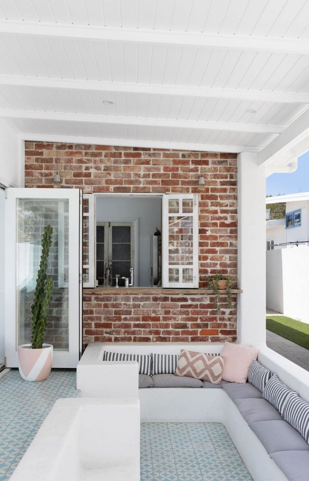 1960's beach shack to Palm Springs paradise Bilinga Beach Abode | Style ...