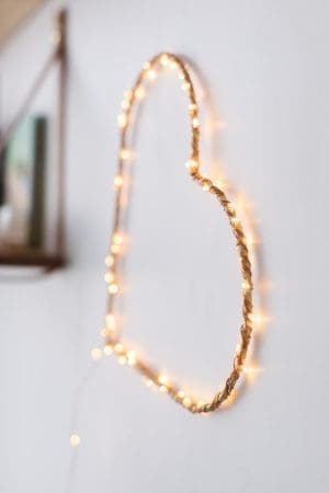 DIY heart wall light: Make a sweet wall light for your child | Style ...