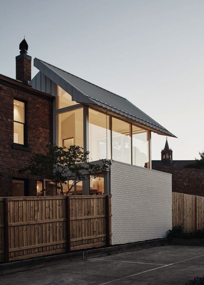 Lantern House: A light-filled sanctuary with internal balcony | Style ...