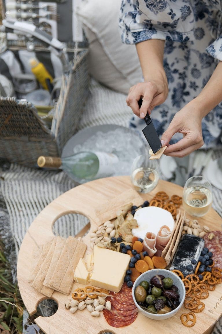 How to pack the perfect picnic: Create a luxe picnic | Style Curator
