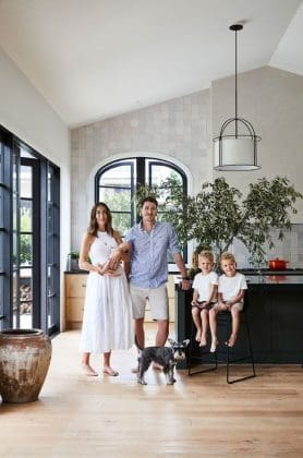 The elegant arches of a European Farmhouse: Tour Black Beauty