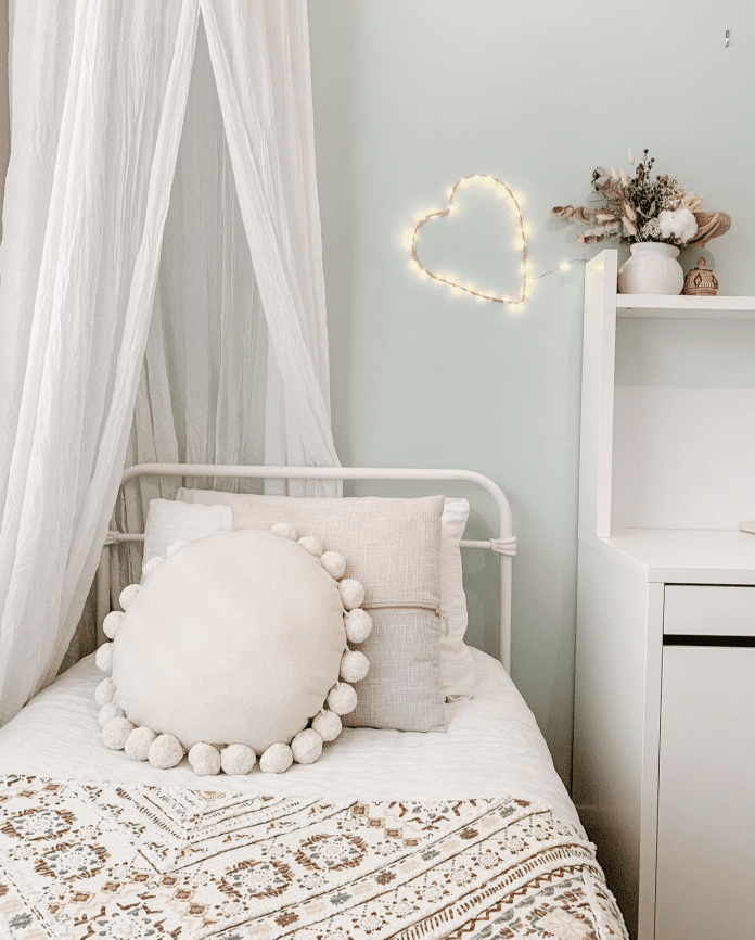 DIY heart wall light: Make a sweet wall light for your child | Style ...