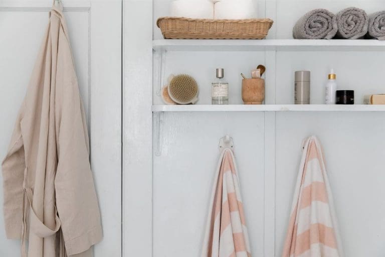 17 back of door storage ideas to get the most out of your space | Style ...