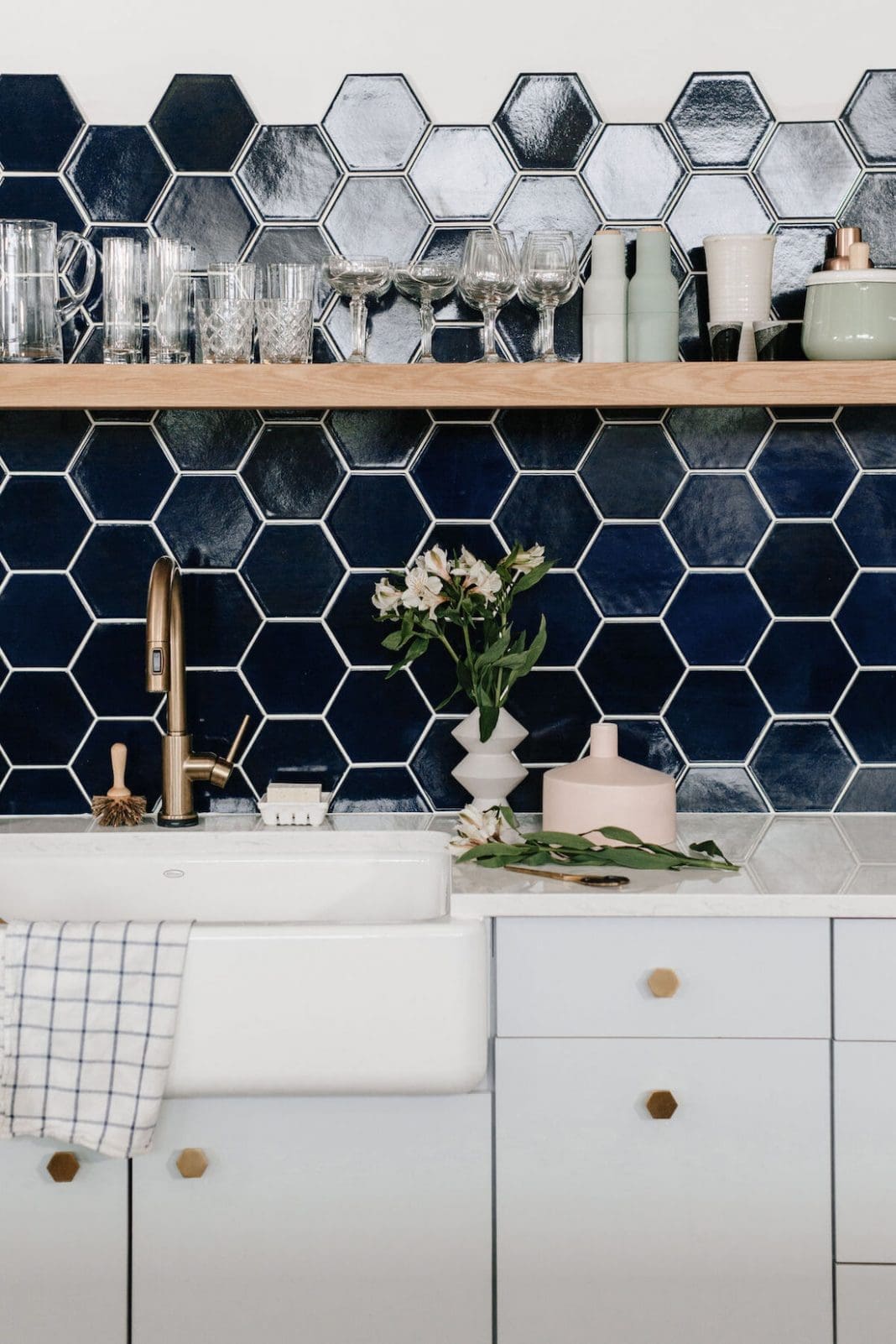 14 types of blue kitchen splashback tiles | Style Curator
