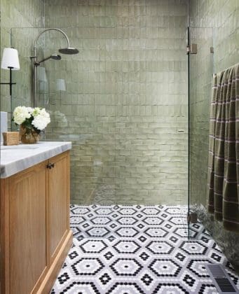 Green bathroom tiles: Inspiration gallery of 10 green tile shapes
