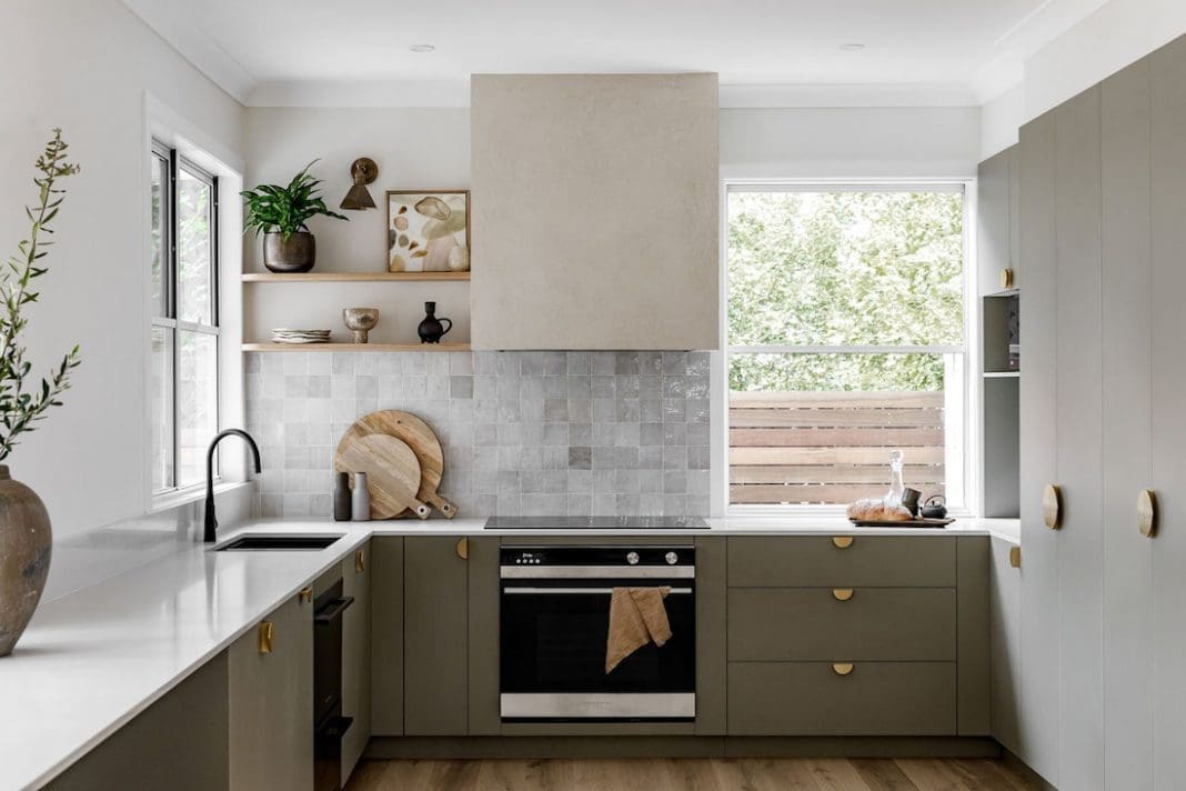 The Treehouse: A truly stunning green kitchen | Style Curator