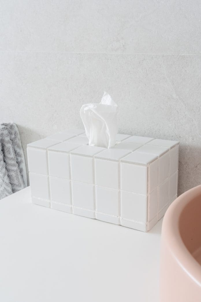 DIY grid tile tissue box cover: Making flu season chic!