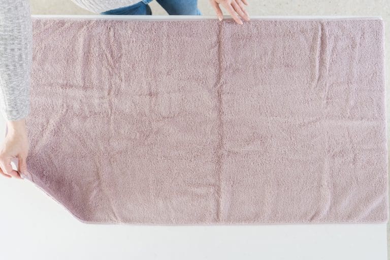 How to fold towels: Simple towel styling tricks to roll or fold towels ...