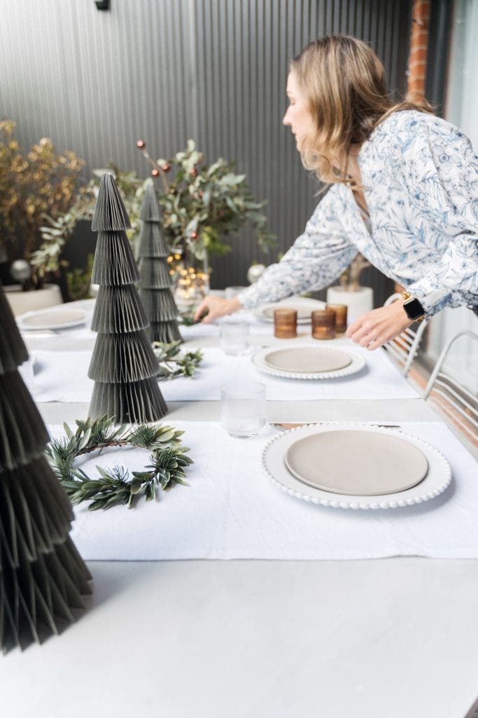 Bronze and olive green outdoor Christmas table setting | SC