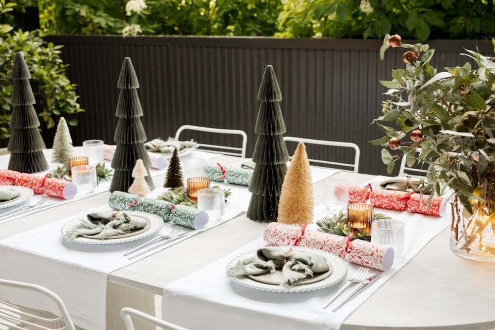 Bronze and olive green outdoor Christmas table setting | SC