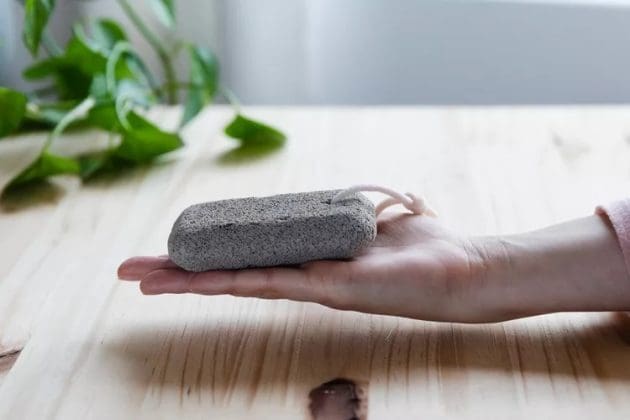 18 of the best bathroom cleaning hacks to make your space sparkle ...
