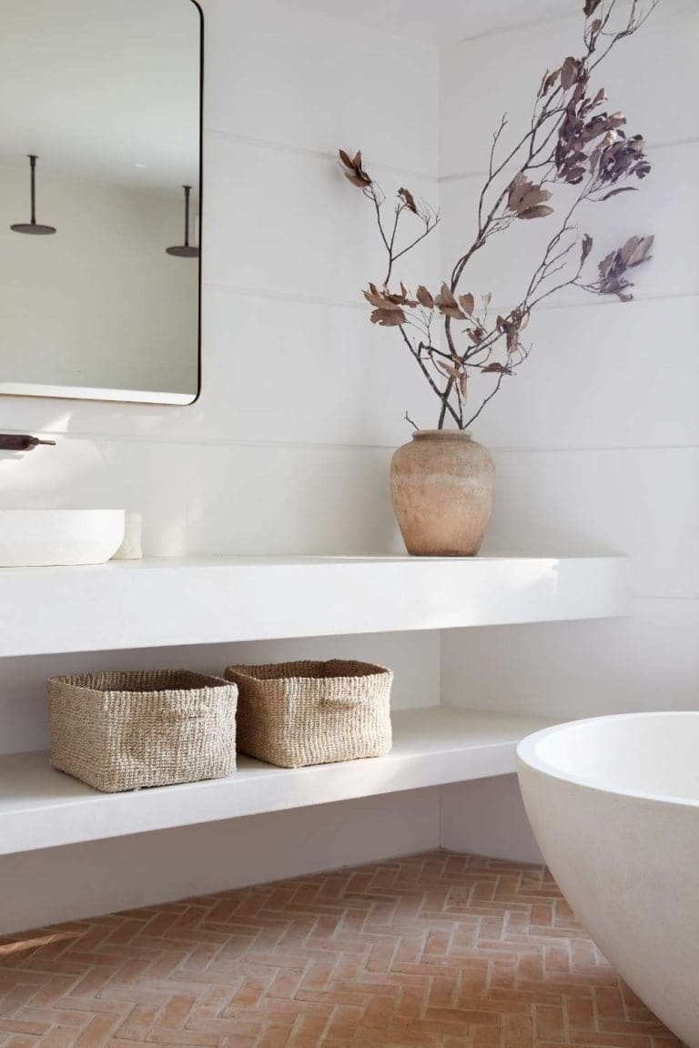Terracotta bathroom inspo and ideas: Earthy bathroom inspiration ...