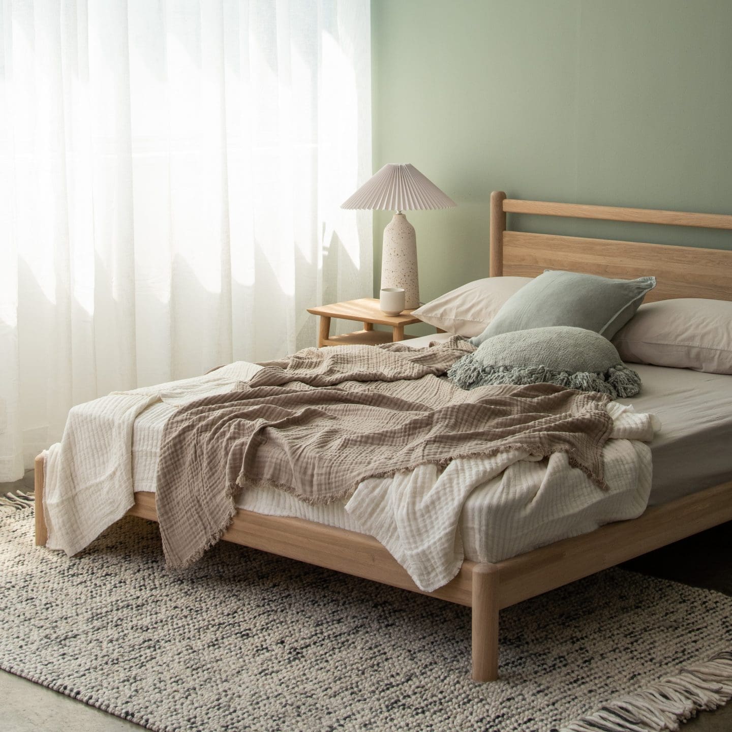 How to make a queen size bed look luxurious | Style Curator