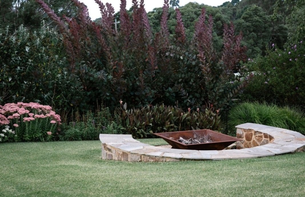 Beautiful backyard fire pit ideas | Style Curator