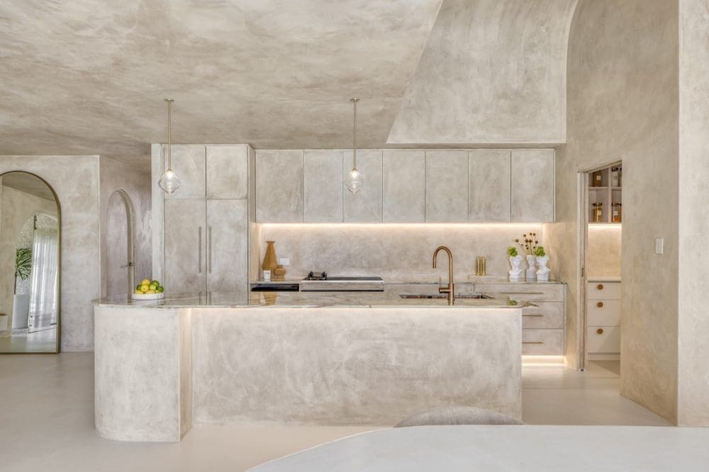 Discover the unique floor to ceiling fully rendered interior of Ruin X ...